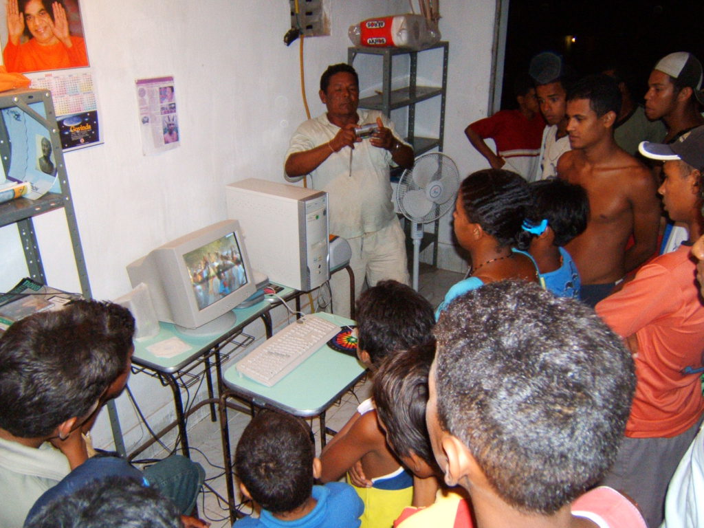 New technologies in traditional communities: How digital media is ...